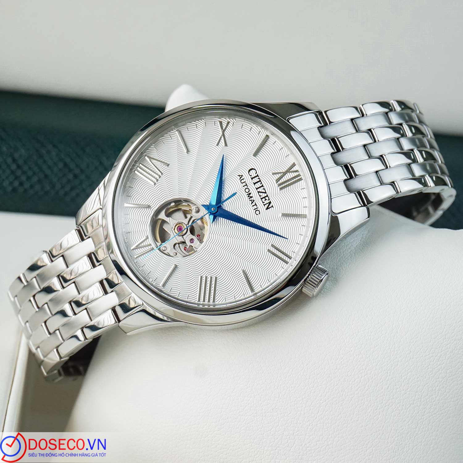 Citizen NH9130-84A: Đồng hồ cơ Automatic với vị trí lộ tim và núm chỉnh độc đáo